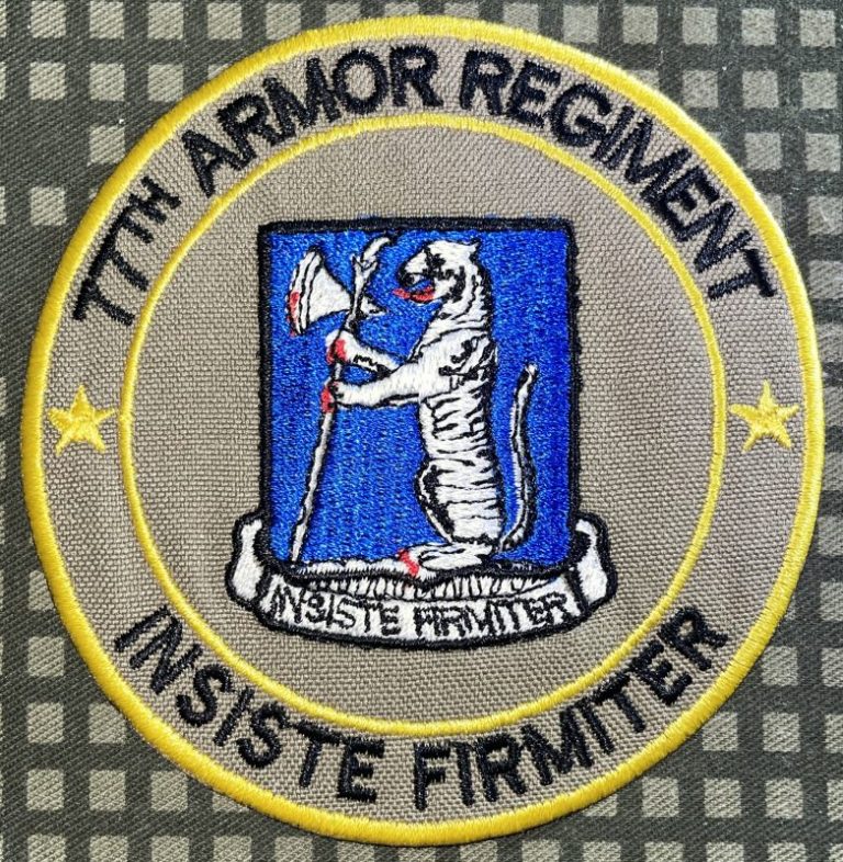 US Army 77th Armor Regiment "Insiste Firmiter" Patch - Decal Patch - Co